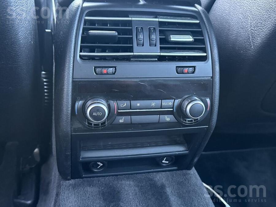 Melns BMW 730 2009 Liepāja, ar dzinēja tilpumu 3.00 L un nobraukumu 267 tūkst. km par 8700 €, foto 19 vietnē AUTOMOTO.COM.LV