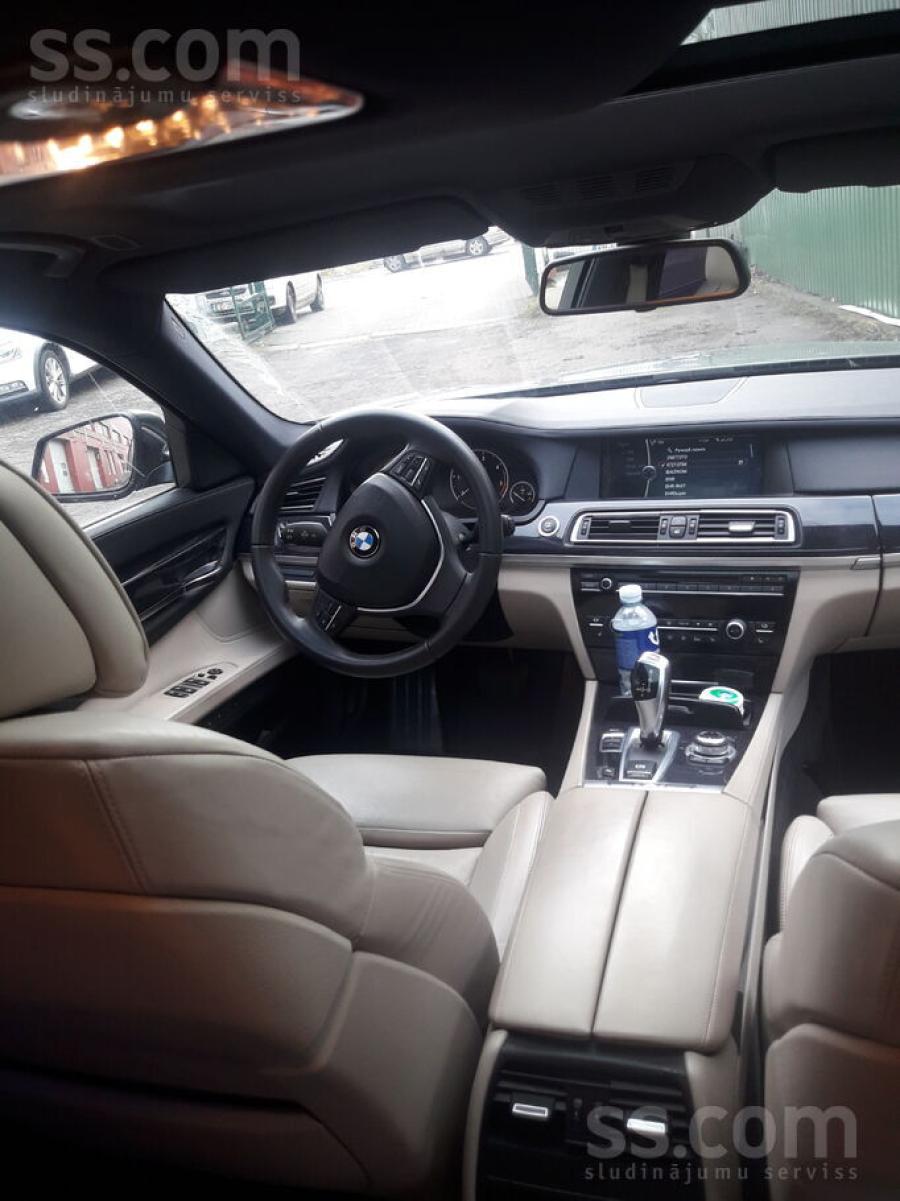 Melns BMW 730 2009 Rīga, ar dzinēja tilpumu 3.00 L un nobraukumu 280 tūkst. km par 9500 €, foto 5 vietnē AUTOMOTO.COM.LV