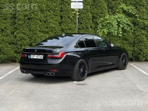 Black BMW 730 2009 in Riga, with an engine capacity of 3.00 L and mileage of 336 thousand km for 9900 €, photo 7 on AUTOMOTO.COM.LV