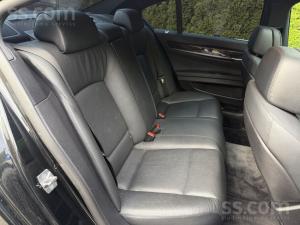 Black BMW 730 2009 in Riga, with an engine capacity of 3.00 L and mileage of 336 thousand km for 9900 €, photo 11 on AUTOMOTO.COM.LV