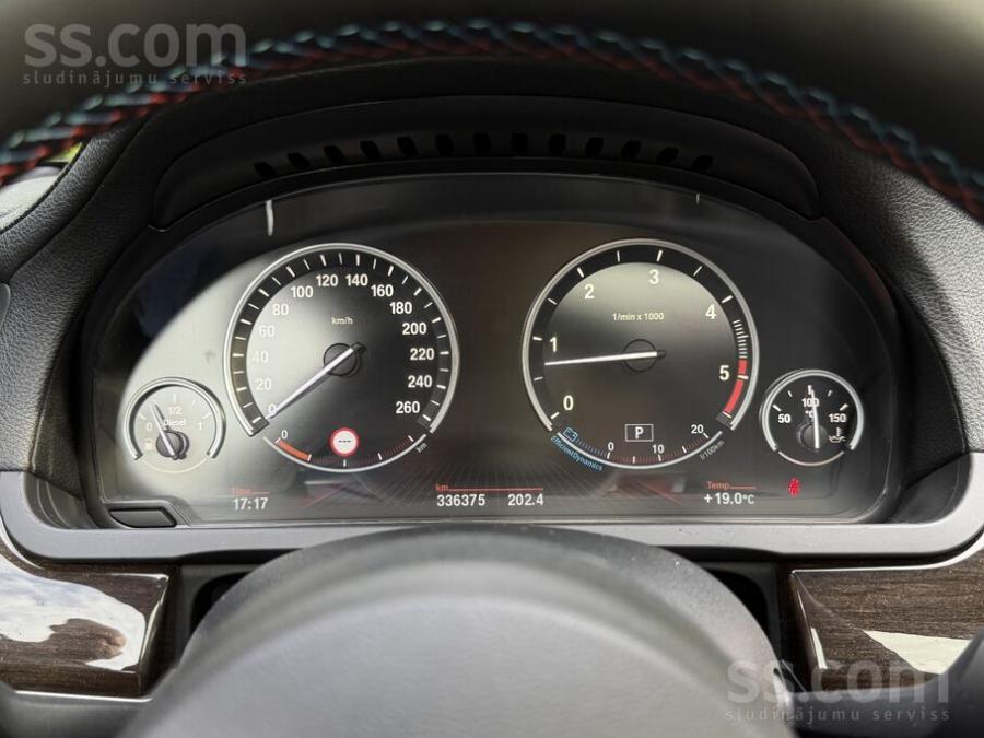 Black BMW 730 2009 in Riga, with an engine capacity of 3.00 L and mileage of 336 thousand km for 9900 €, photo 16 on AUTOMOTO.COM.LV