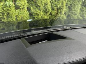 Black BMW 730 2009 in Riga, with an engine capacity of 3.00 L and mileage of 336 thousand km for 9900 €, photo 17 on AUTOMOTO.COM.LV