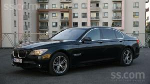 Black BMW 730 2009 in Riga, with an engine capacity of 3.00 L and mileage of 367 thousand km for 10500 €, photo 3 on AUTOMOTO.COM.LV