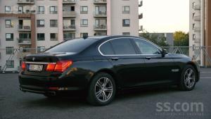 Black BMW 730 2009 in Riga, with an engine capacity of 3.00 L and mileage of 367 thousand km for 10500 €, photo 7 on AUTOMOTO.COM.LV