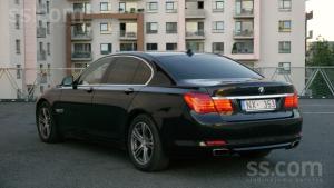 Black BMW 730 2009 in Riga, with an engine capacity of 3.00 L and mileage of 367 thousand km for 10500 €, photo 9 on AUTOMOTO.COM.LV