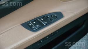 Black BMW 730 2009 in Riga, with an engine capacity of 3.00 L and mileage of 367 thousand km for 10500 €, photo 13 on AUTOMOTO.COM.LV