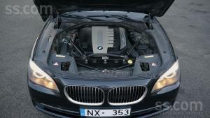 Black BMW 730 2009 in Riga, with an engine capacity of 3.00 L and mileage of 367 thousand km for 10500 €, photo 21 on AUTOMOTO.COM.LV