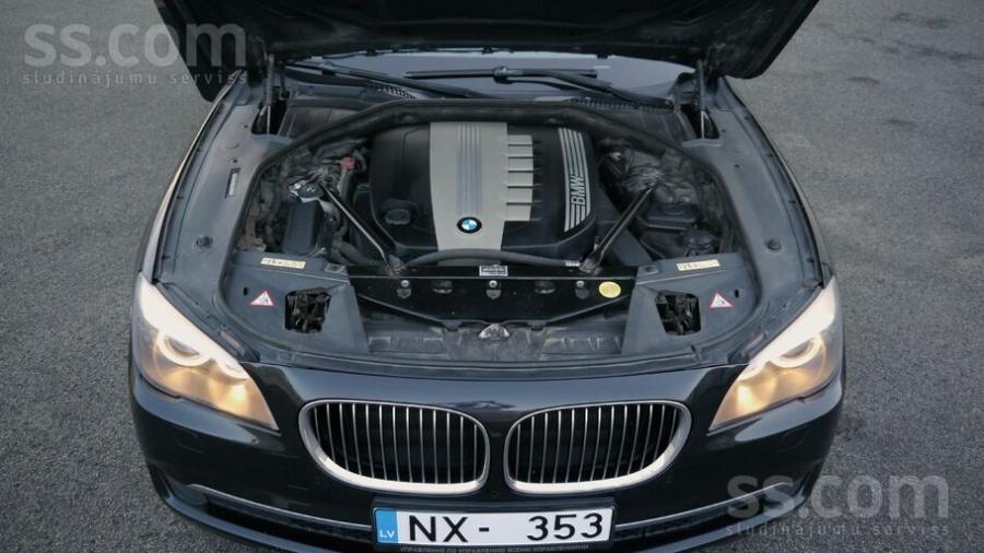 Black BMW 730 2009 in Riga, with an engine capacity of 3.00 L and mileage of 367 thousand km for 10500 €, photo 21 on AUTOMOTO.COM.LV
