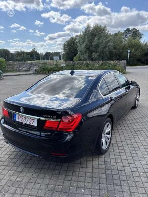Melns BMW 730 2009 Šauļi, ar dzinēja tilpumu 3.00 L un nobraukumu 325 tūkst. km par 6450 €, foto 4 vietnē AUTOMOTO.COM.LV