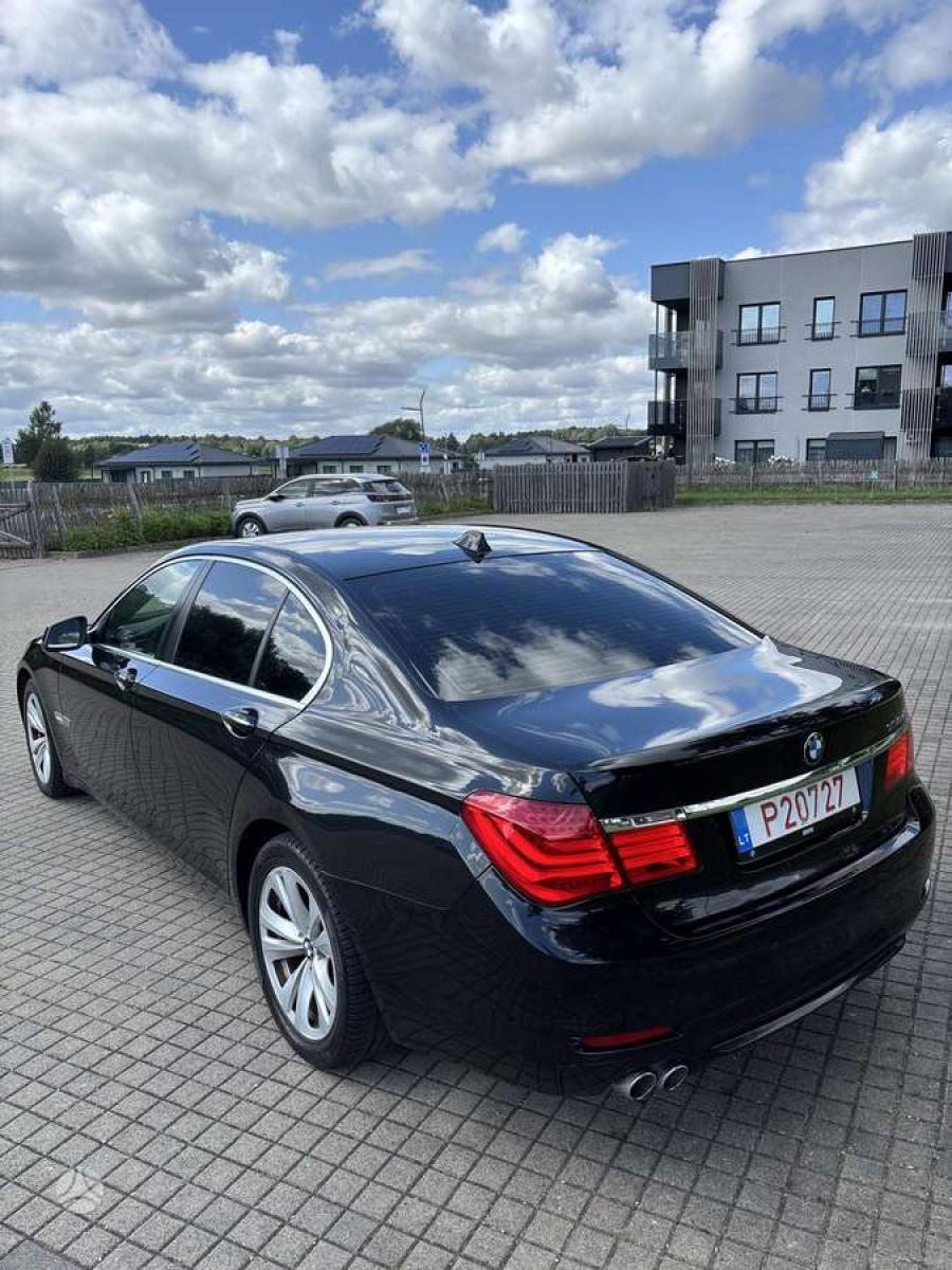 Melns BMW 730 2009 Šauļi, ar dzinēja tilpumu 3.00 L un nobraukumu 325 tūkst. km par 6450 €, foto 5 vietnē AUTOMOTO.COM.LV