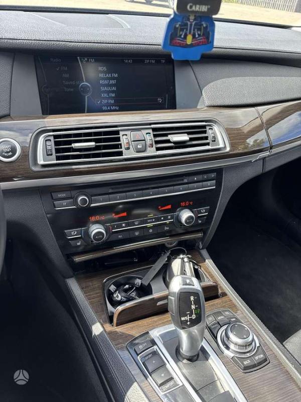Melns BMW 730 2009 Šauļi, ar dzinēja tilpumu 3.00 L un nobraukumu 325 tūkst. km par 6450 €, foto 7 vietnē AUTOMOTO.COM.LV