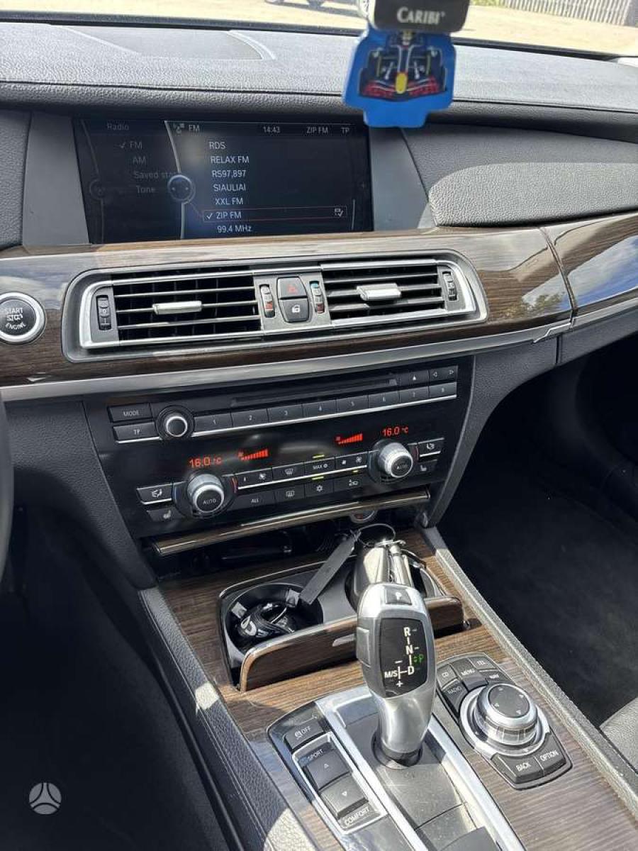 Melns BMW 730 2009 Šauļi, ar dzinēja tilpumu 3.00 L un nobraukumu 325 tūkst. km par 6450 €, foto 8 vietnē AUTOMOTO.COM.LV