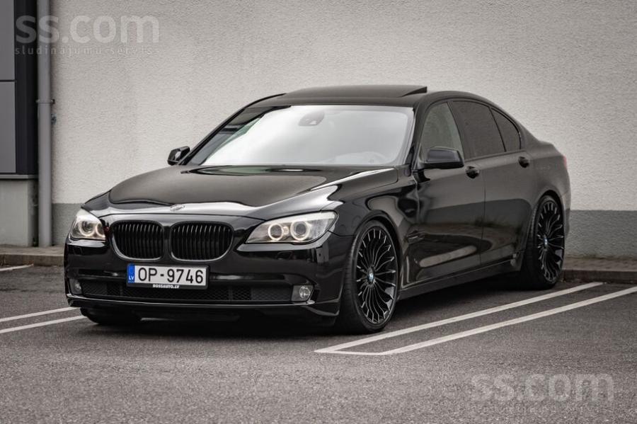 Black BMW 730 2009 in Riga, with an engine capacity of 3.00 L and mileage of 337 thousand km for 10500 €, photo 3 on AUTOMOTO.COM.LV