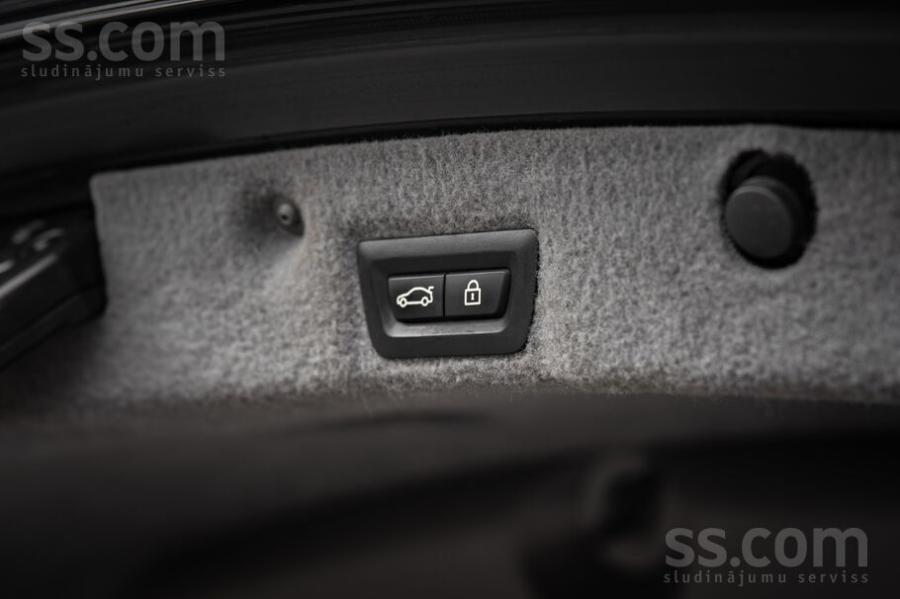 Black BMW 730 2009 in Riga, with an engine capacity of 3.00 L and mileage of 337 thousand km for 10500 €, photo 9 on AUTOMOTO.COM.LV