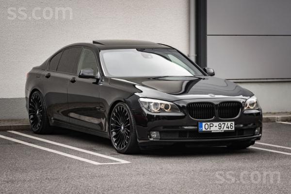 Black BMW 730 2009 in Riga, with an engine capacity of 3.00 L and mileage of 337 thousand km for 10500 €, photo 5 on AUTOMOTO.COM.LV