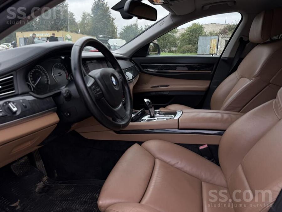 Черный БМВ 730 2009 в Огре, объемом двигателя 3.00 л и пробегом 222 тыс. км за 8990 €, фото 14 на AUTOMOTO.COM.LV