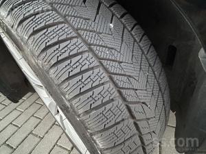 Black BMW 730 2009 in Liepaja, with an engine capacity of 3.00 L and mileage of 271 thousand km for 8750 €, photo 14 on AUTOMOTO.COM.LV