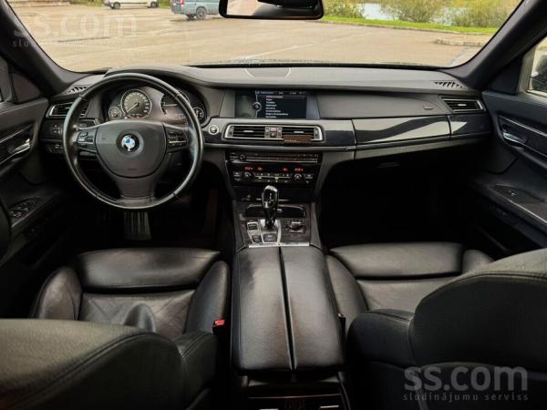 BMW 730 2009 Rīga vietnē Melns BMW 730 2009 Rīga, ar dzinēja tilpumu 3.00 L un nobraukumu 373 tūkst. km par 8200 €, foto 5 vietnē AUTOMOTO.COM.LV