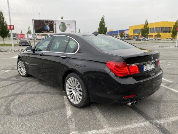 BMW 730 2009 Rīga vietnē Melns BMW 730 2009 Rīga, ar dzinēja tilpumu 3.00 L un nobraukumu 246 tūkst. km par 8800 €, foto 3 vietnē AUTOMOTO.COM.LV