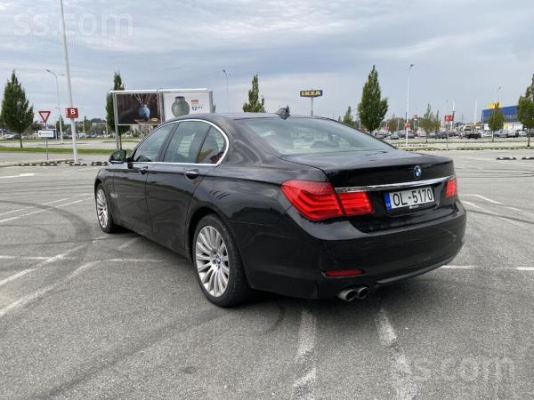 BMW 730 2009 Rīga vietnē Melns BMW 730 2009 Rīga, ar dzinēja tilpumu 3.00 L un nobraukumu 246 tūkst. km par 8800 €, foto 6 vietnē AUTOMOTO.COM.LV