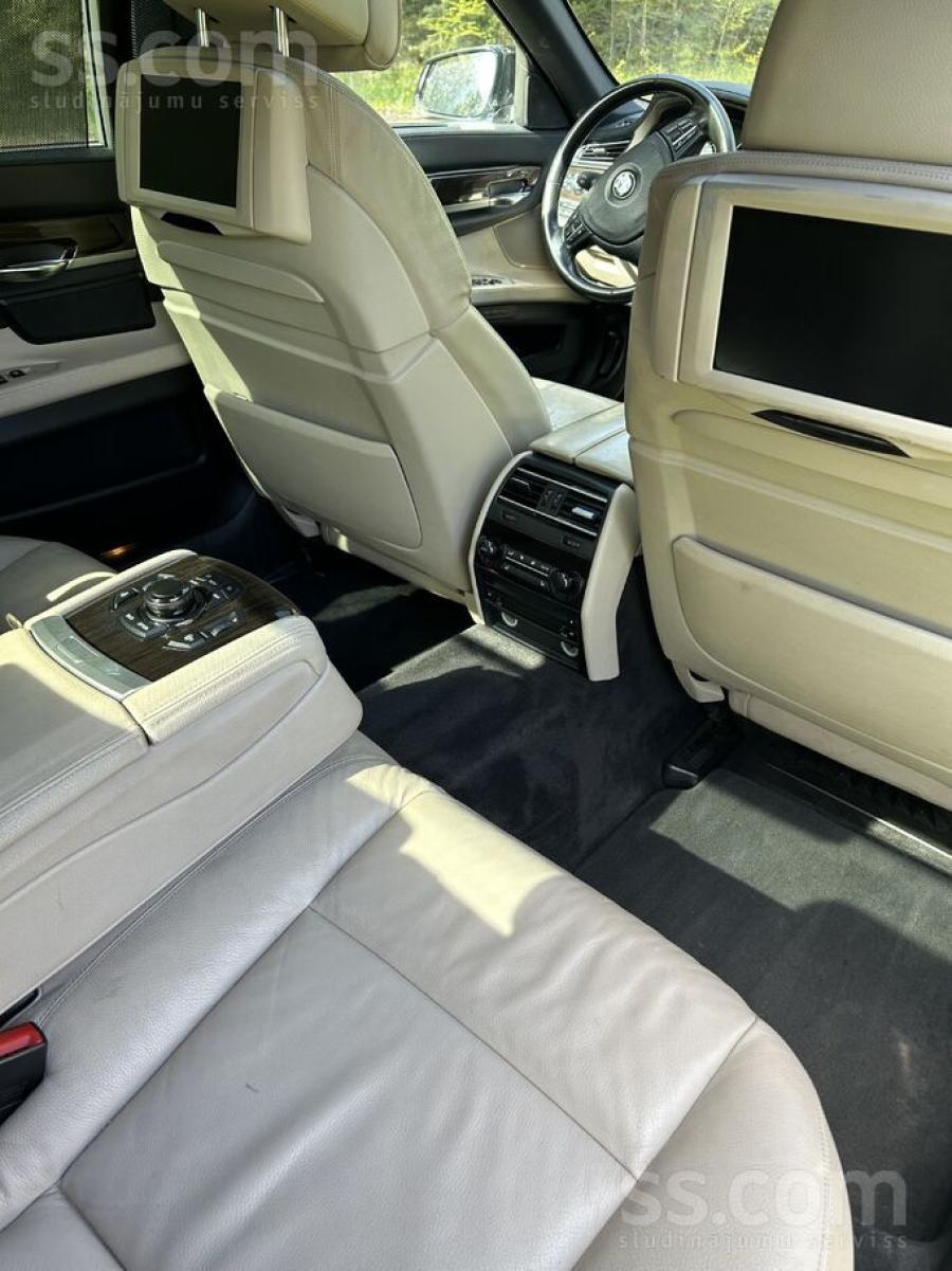 Melns BMW 730 2010 Rīga, ar dzinēja tilpumu 3.00 L un nobraukumu 299 tūkst. km par 5500 €, foto 8 vietnē AUTOMOTO.COM.LV