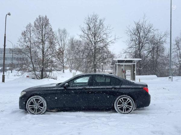 Melns BMW 730 2010 Viļņa, ar dzinēja tilpumu 3.00 L un nobraukumu 280 tūkst. km par 8500 €, foto 1 vietnē AUTOMOTO.COM.LV