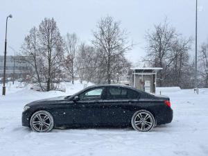 Black BMW 730 2010 in Vilnius, with an engine capacity of 3.00 L and mileage of 280 thousand km for 8500 €, photo  on AUTOMOTO.COM.LV