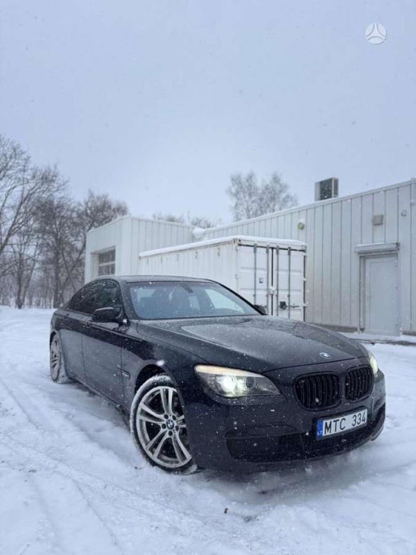 Melns BMW 730 2010 Viļņa, ar dzinēja tilpumu 3.00 L un nobraukumu 280 tūkst. km par 8500 €, foto 8 vietnē AUTOMOTO.COM.LV
