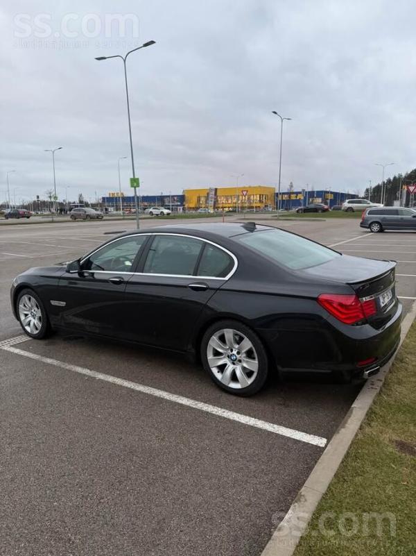 Melns BMW 730 2010 Rīga, ar dzinēja tilpumu 3.00 L un nobraukumu 340 tūkst. km par 11500 €, foto 2 vietnē AUTOMOTO.COM.LV