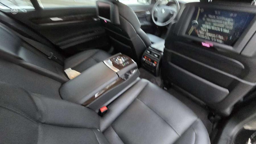 Melns BMW 730 2010 Alīta, ar dzinēja tilpumu 0.00 L un nobraukumu 350 tūkst. km par 13350 €, foto 7 vietnē AUTOMOTO.COM.LV