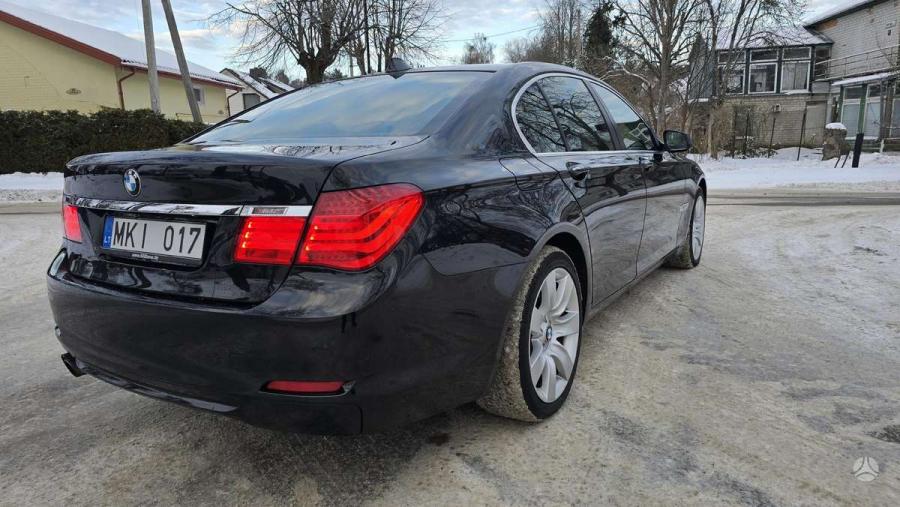 Melns BMW 730 2010 Alīta, ar dzinēja tilpumu 0.00 L un nobraukumu 350 tūkst. km par 13350 €, foto 16 vietnē AUTOMOTO.COM.LV