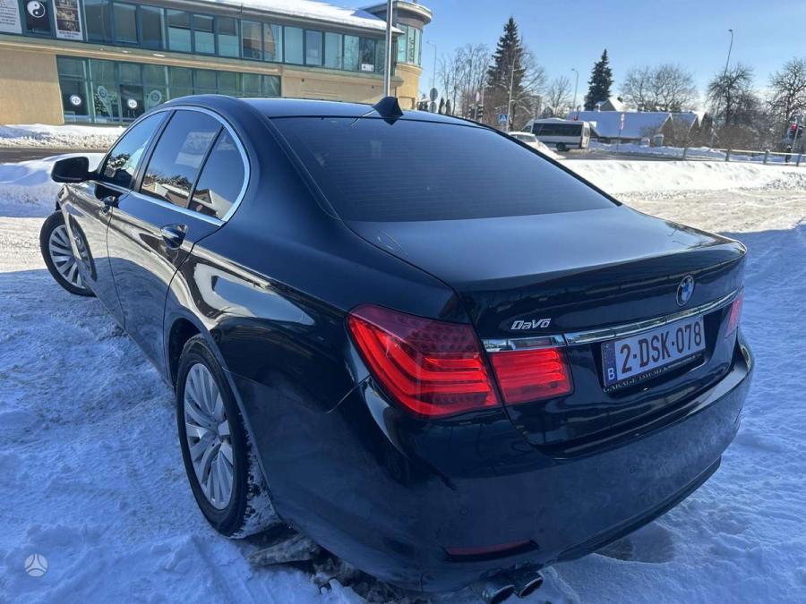 Melns BMW 730 2010 Utena, ar dzinēja tilpumu 0.00 L un nobraukumu 365 tūkst. km par 6300 €, foto 3 vietnē AUTOMOTO.COM.LV
