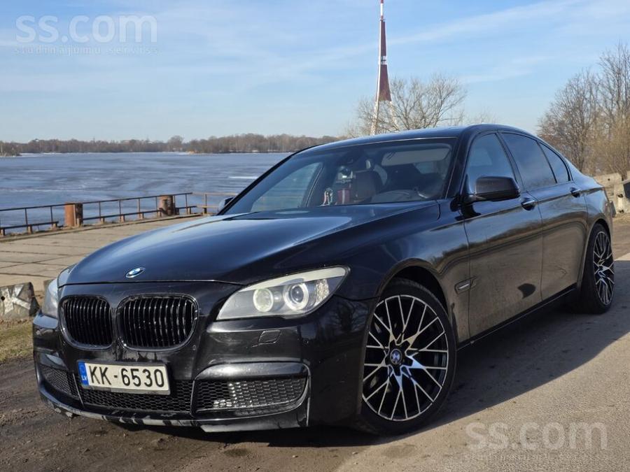 Black BMW 730 2010 in Riga, with an engine capacity of 3.00 L and mileage of 502 thousand km for 9900 €, photo 1 on AUTOMOTO.COM.LV