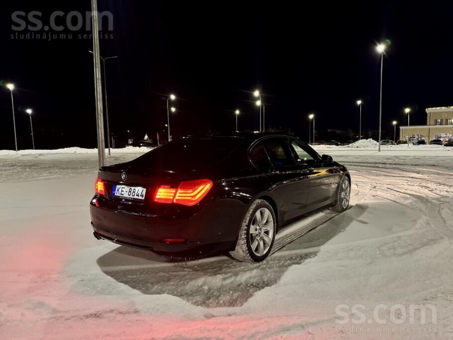 Melns BMW 730 2010 Rīga, ar dzinēja tilpumu 3.00 L un nobraukumu 243 tūkst. km par 9200 €, foto 5 vietnē AUTOMOTO.COM.LV