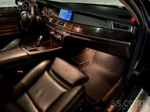 Melns BMW 730 2010 Rīga, ar dzinēja tilpumu 3.00 L un nobraukumu 243 tūkst. km par 9200 €, foto 11 vietnē AUTOMOTO.COM.LV