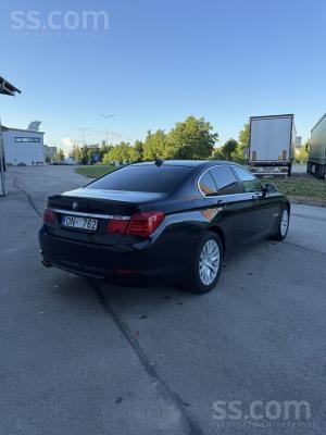 Black BMW 730 2010 in Rezekne, with an engine capacity of 3.00 L and mileage of 0 thousand km for 8250 €, photo 3 on AUTOMOTO.COM.LV