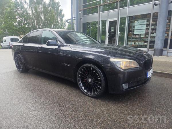 Melns BMW 730 2010 Rīga, ar dzinēja tilpumu 3.00 L un nobraukumu 0 tūkst. km par 10500 €, foto 2 vietnē AUTOMOTO.COM.LV