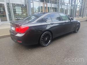Melns BMW 730 2010 Rīga, ar dzinēja tilpumu 3.00 L un nobraukumu 0 tūkst. km par 10500 €, foto 4 vietnē AUTOMOTO.COM.LV