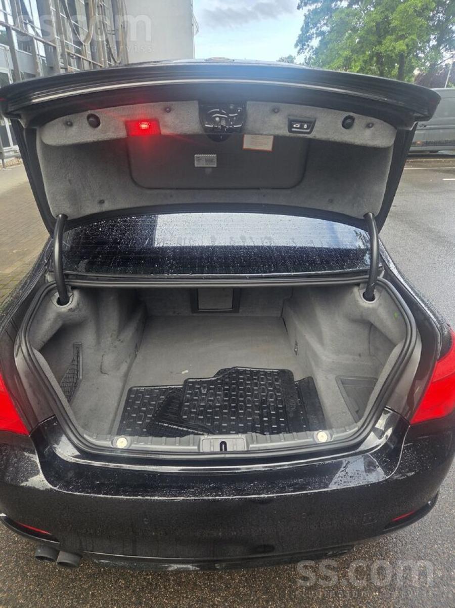 Melns BMW 730 2010 Rīga, ar dzinēja tilpumu 3.00 L un nobraukumu 0 tūkst. km par 10500 €, foto 9 vietnē AUTOMOTO.COM.LV