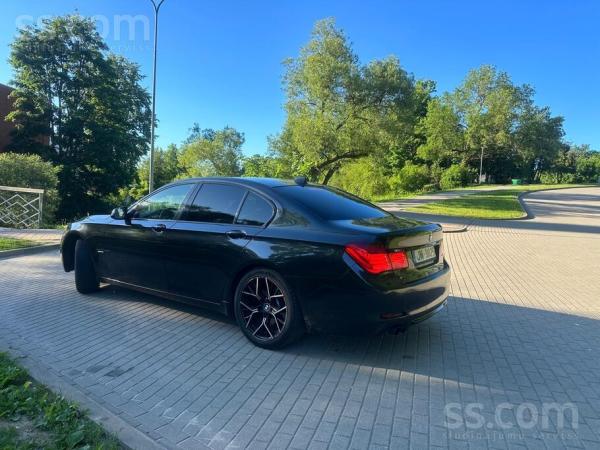 Melns BMW 730 2010 Dobele, ar dzinēja tilpumu 3.00 L un nobraukumu 405 tūkst. km par 8000 €, foto 2 vietnē AUTOMOTO.COM.LV