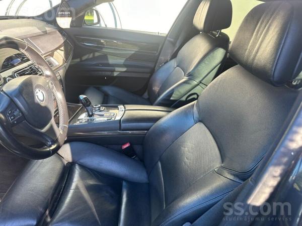 Melns BMW 730 2010 Dobele, ar dzinēja tilpumu 3.00 L un nobraukumu 405 tūkst. km par 8000 €, foto 5 vietnē AUTOMOTO.COM.LV