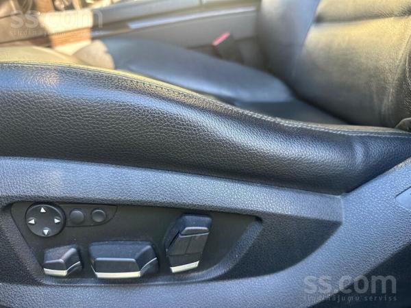 Melns BMW 730 2010 Dobele, ar dzinēja tilpumu 3.00 L un nobraukumu 405 tūkst. km par 8000 €, foto 7 vietnē AUTOMOTO.COM.LV