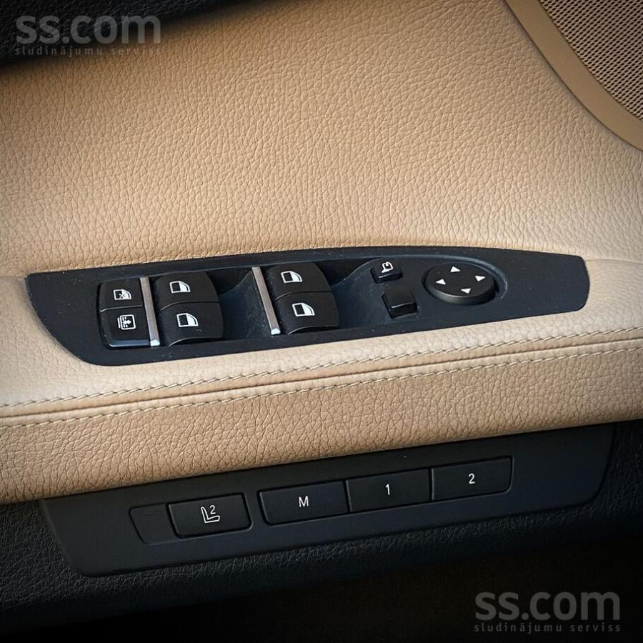 Black BMW 730 2010 in Riga, with an engine capacity of 3.00 L and mileage of 262 thousand km for 8350 €, photo 17 on AUTOMOTO.COM.LV