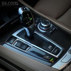 Black BMW 730 2010 in Riga, with an engine capacity of 3.00 L and mileage of 262 thousand km for 8350 €, photo 18 on AUTOMOTO.COM.LV