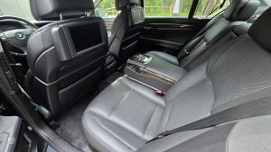 Black BMW 730 2010 in Alytus, with an engine capacity of 3.00 L and mileage of 347 thousand km for 10300 €, photo 6 on AUTOMOTO.COM.LV