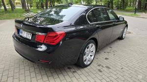Black BMW 730 2010 in Alytus, with an engine capacity of 3.00 L and mileage of 347 thousand km for 10300 €, photo 13 on AUTOMOTO.COM.LV