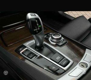 Black BMW 730 2010 in Alytus, with an engine capacity of 3.00 L and mileage of 347 thousand km for 10300 €, photo 21 on AUTOMOTO.COM.LV