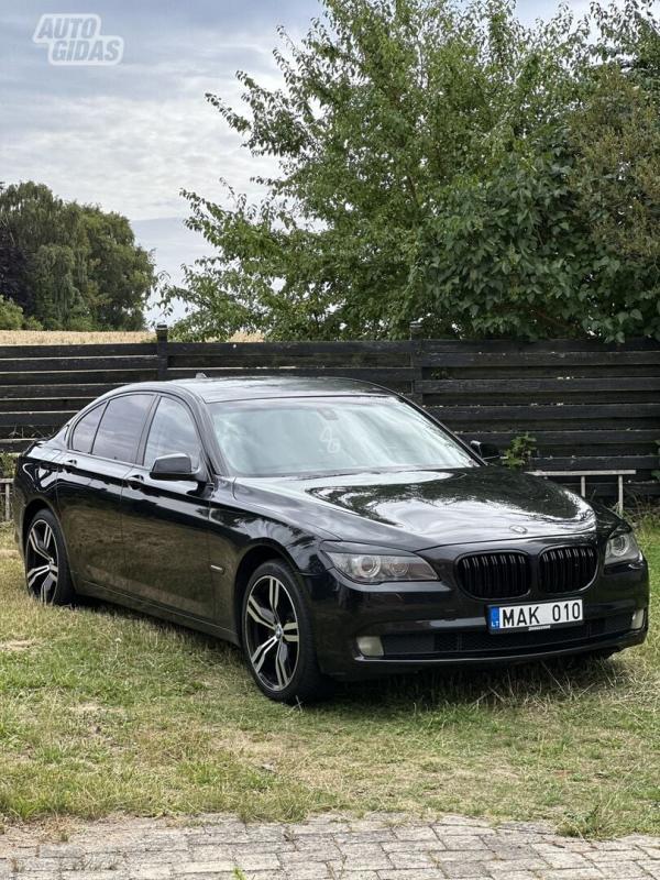 BMW 730 2010 Šauļi vietnē Melns BMW 730 2010 Šauļi, ar dzinēja tilpumu 3.00 L un nobraukumu 323 tūkst. km par 8100 €, foto 1 vietnē AUTOMOTO.COM.LV