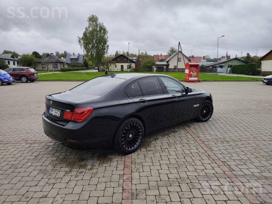 Melns BMW 730 2010 Cēsis, ar dzinēja tilpumu 3.00 L un nobraukumu 308 tūkst. km par 7700 €, foto 4 vietnē AUTOMOTO.COM.LV