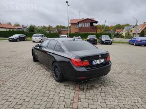 Melns BMW 730 2010 Cēsis, ar dzinēja tilpumu 3.00 L un nobraukumu 308 tūkst. km par 7700 €, foto 5 vietnē AUTOMOTO.COM.LV